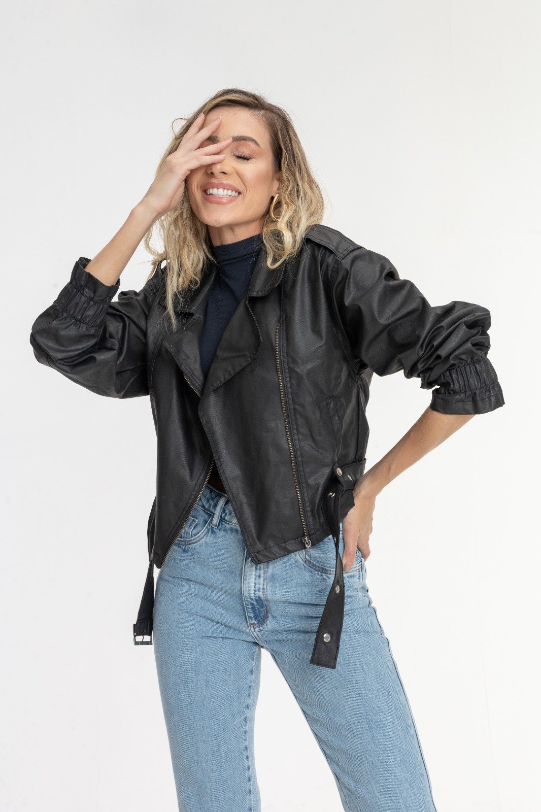 Jaqueta Feminina em Sarja Resinada | La Tay